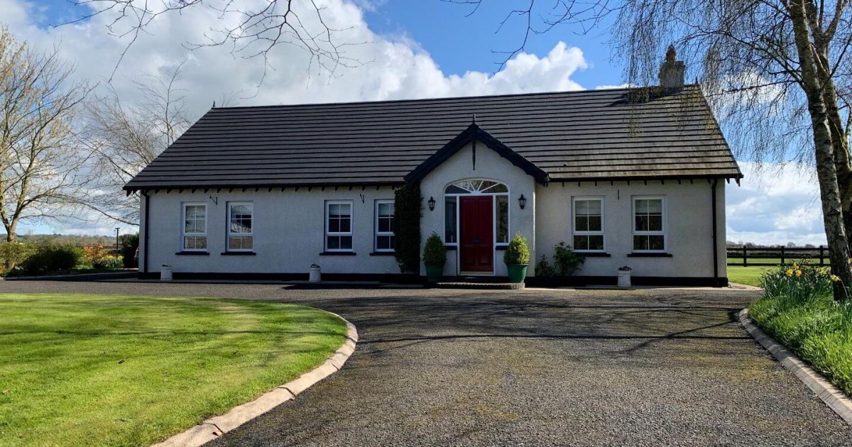 132 Shore Road, Toomebridge | McAteer Solutions